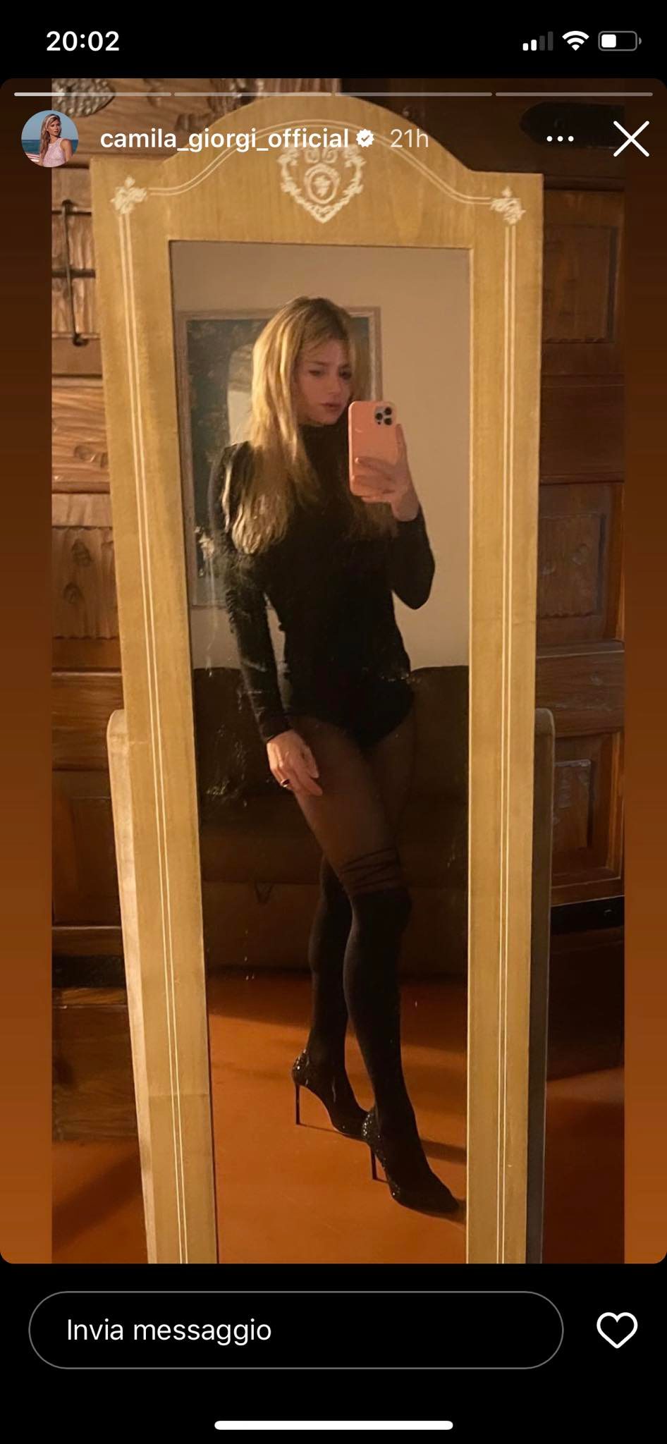 FOTO Camila Giorgi, irresistibile con collant velati e tacchi a spillo ...