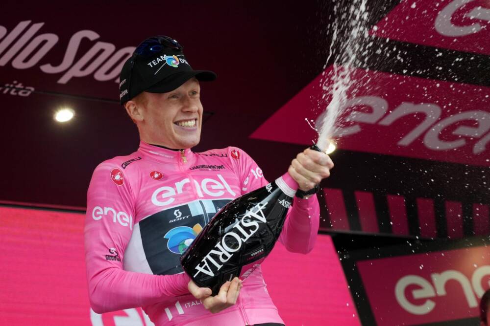 Giro d'Italia 2023 oggi in tv: orari tappa Atripalda-Salerno ...