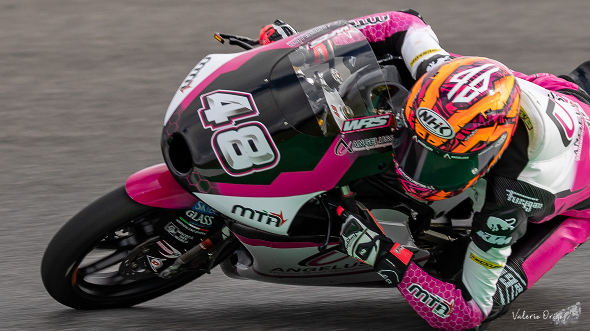 Moto3, GP Gran Bretagna 2023: Ivan Ortolà il più veloce in una FP3 bagnatissima