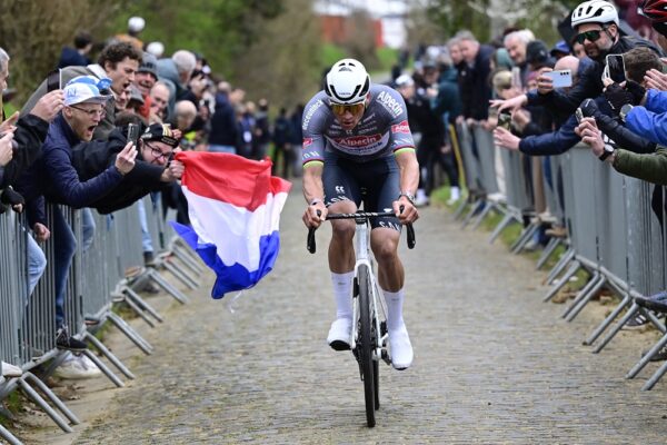 Parigi-Roubaix 2025: programma, orari, tv, streaming