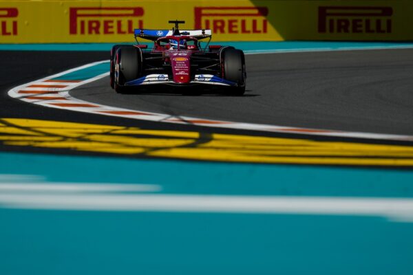 LIVE F1, GP Miami 2025 in DIRETTA: Verstappen in pole, ancora grande Antonelli, notte fonda per ...