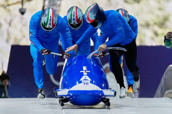 LIVE Bob a 4, Prove Olimpiadi 2026 in DIRETTA: Baumgartner si mette ...